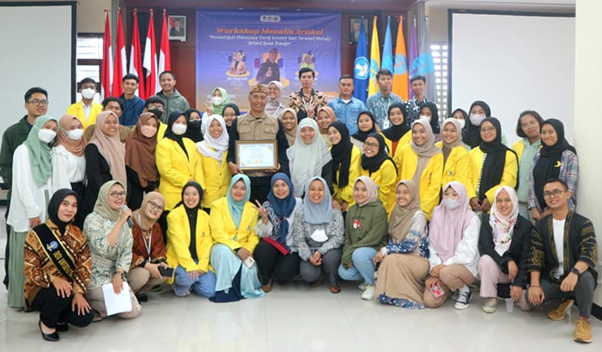 Workshop Menulis Artikel - Universitas Terbuka Bandung