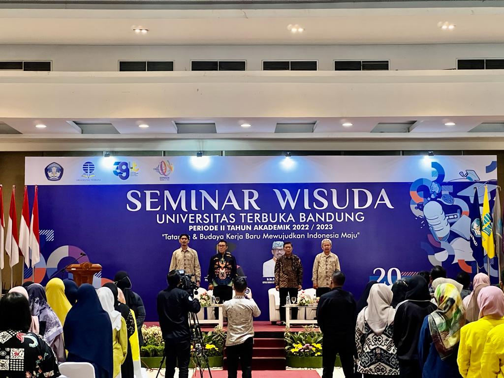 Universitas Terbuka Bandung Selenggarakan Wisuda Daerah Periode II Tahun Akademik 2022/2023 ...